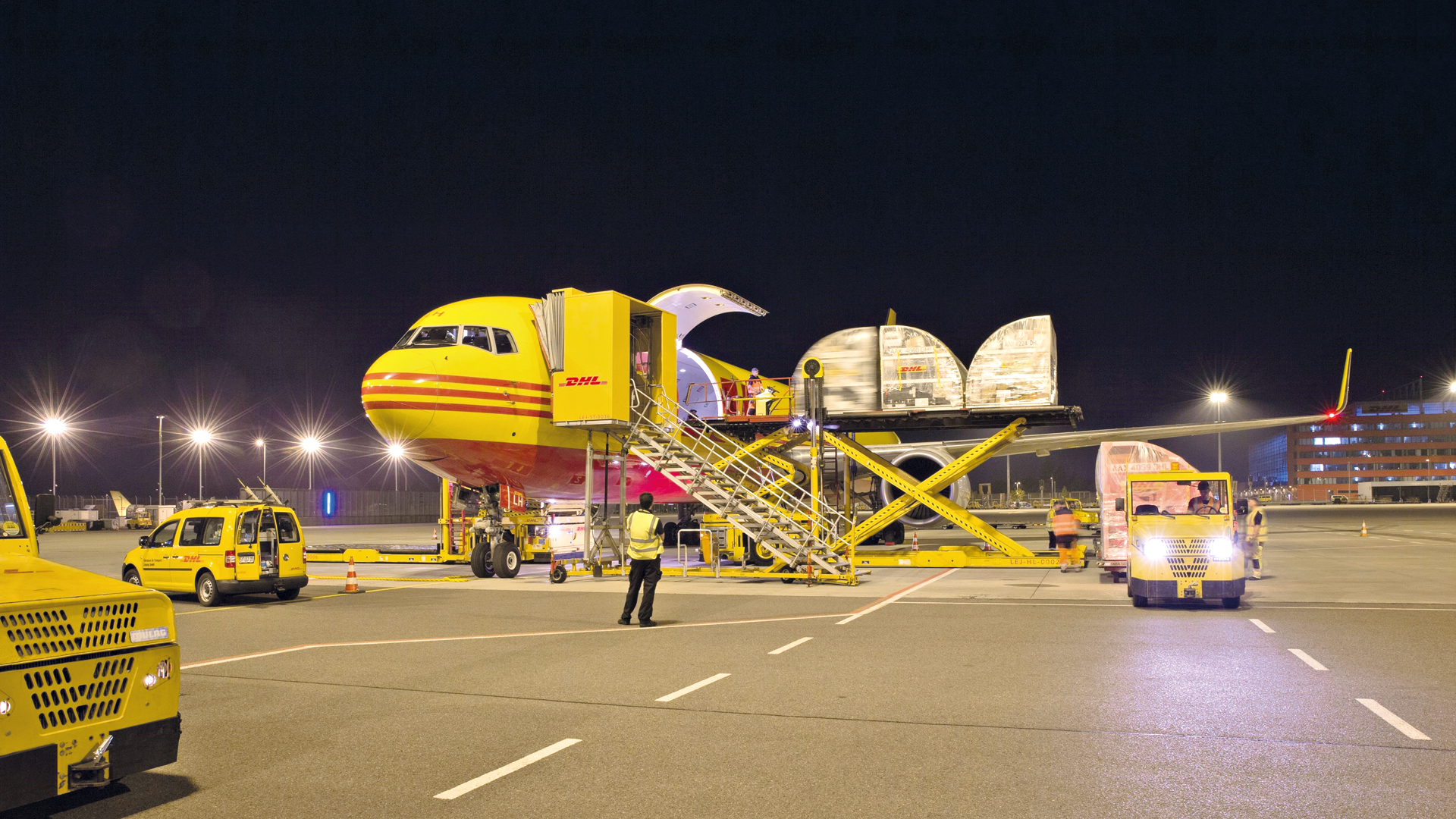 DHL Express führt Öko-Lösung GoGreen Plus ein - DVZ