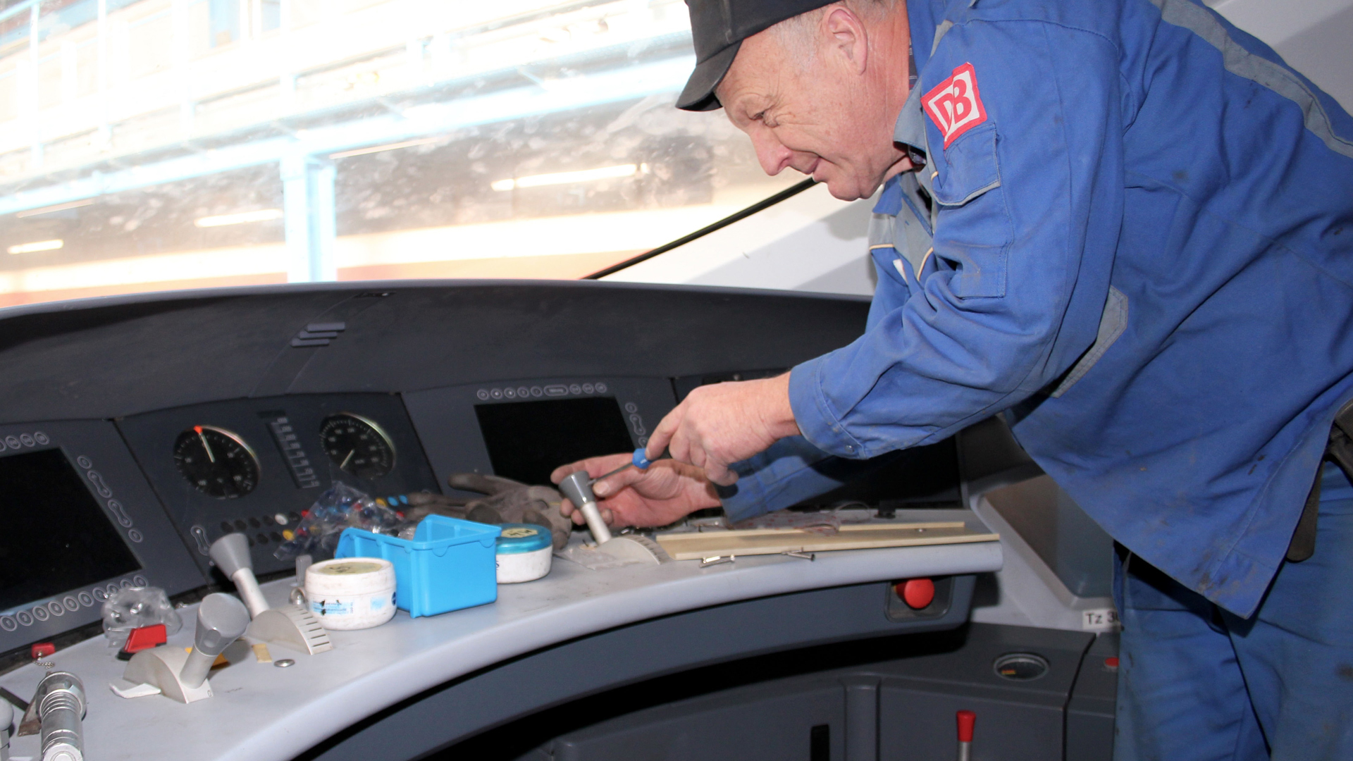 Lok-Umrüstung auf ETCS wird dringlich - DVZ