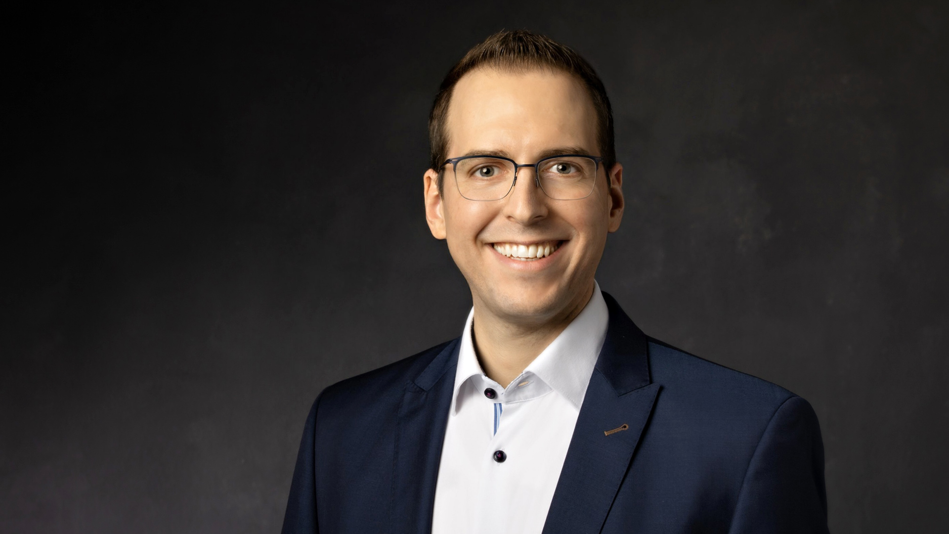 Peter Schmid ist weiterer Vorstand von GLX Logistik - DVZ