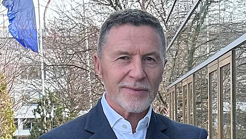 Night Star Express: Frantz übernimmt von Schroven - DVZ