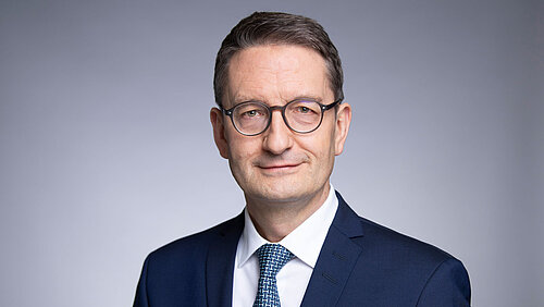 Bund fördert Automatisierung im GVZ Bremen - DVZ