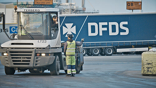 DFDS hat Probleme im Landverkehr - DVZ