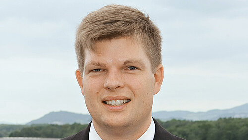 Steindl neuer CCG-Vertriebsleiter - DVZ