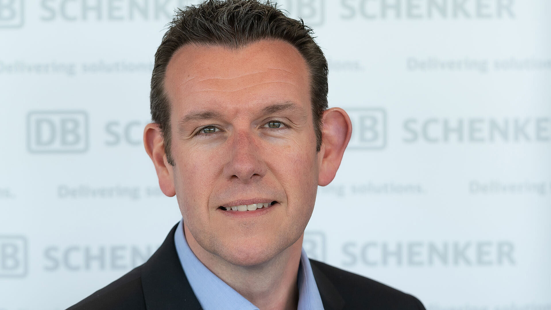 Aaron Scott übernimmt CEO-Posten bei DB Schenker im UK und in Irland - DVZ