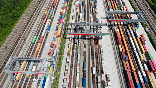 Rail-Flow startet Plattform für Kombinierten Verkehr - DVZ