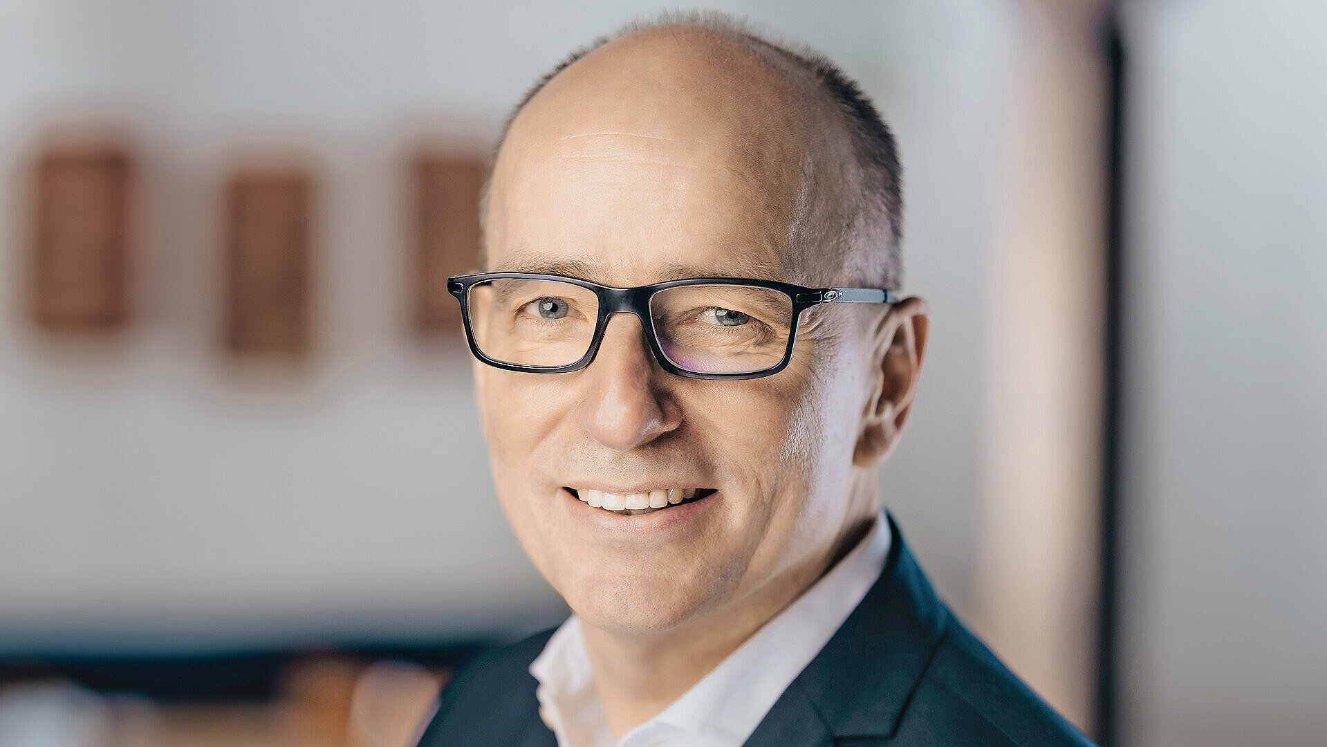 Hellmann baut Kontraktlogistik aus - DVZ