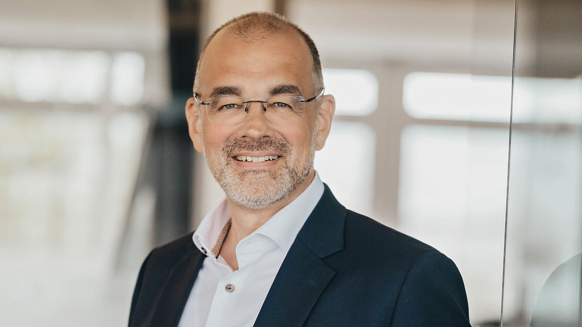 Jens Drewes baut den Hellmann-Vorstand um - DVZ