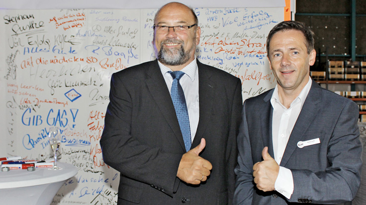 Autogramme zum Festtag - DVZ