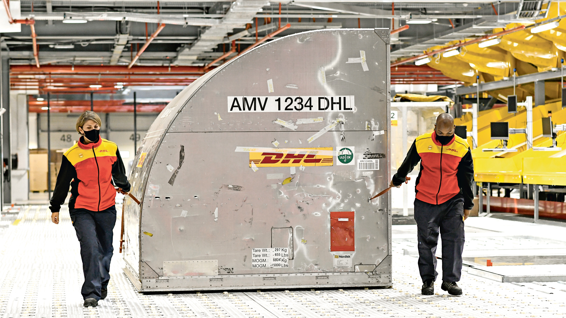 DHL Express plant neue Hubs - DVZ