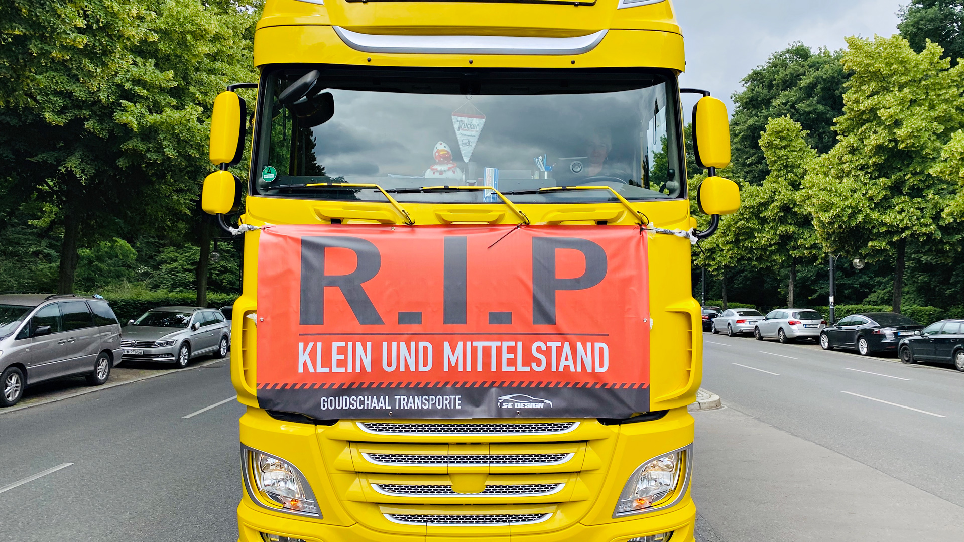 Zweite LKW-Demo rollt auf Berlin zu - DVZ