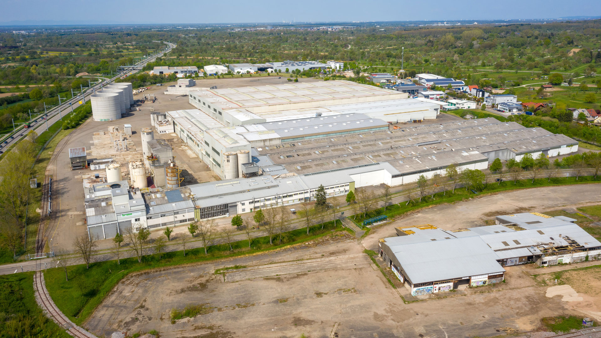 Panattoni kauft Brownfield - DVZ