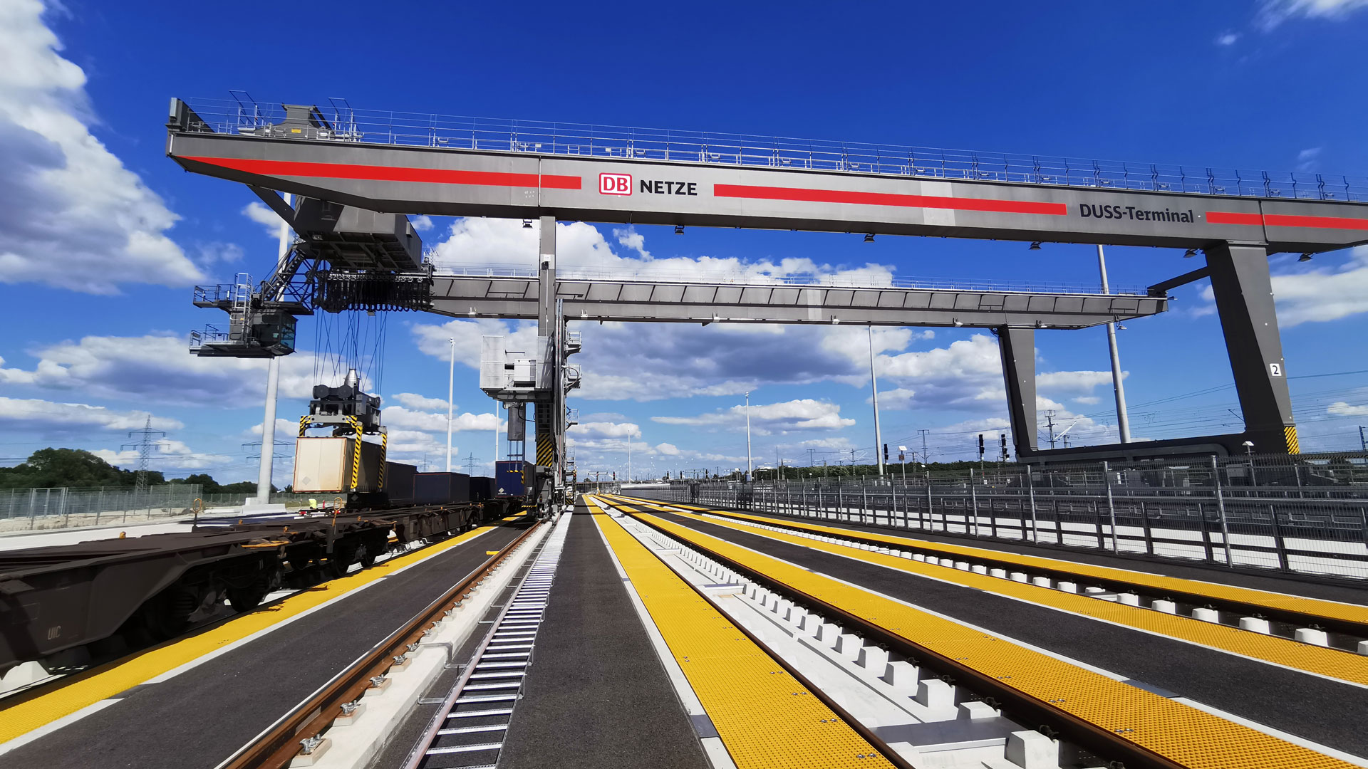 Kombiverkehr bindet Megahub Lehrte ein - DVZ