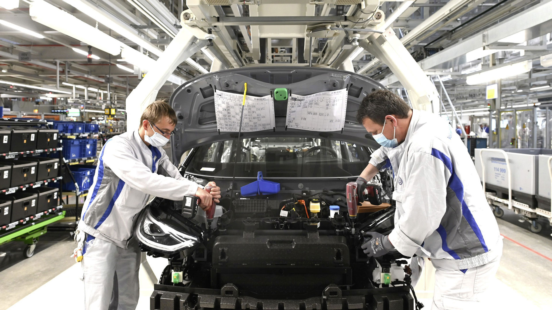 VW Sachsen legt Grundstein für Logistikhalle - DVZ